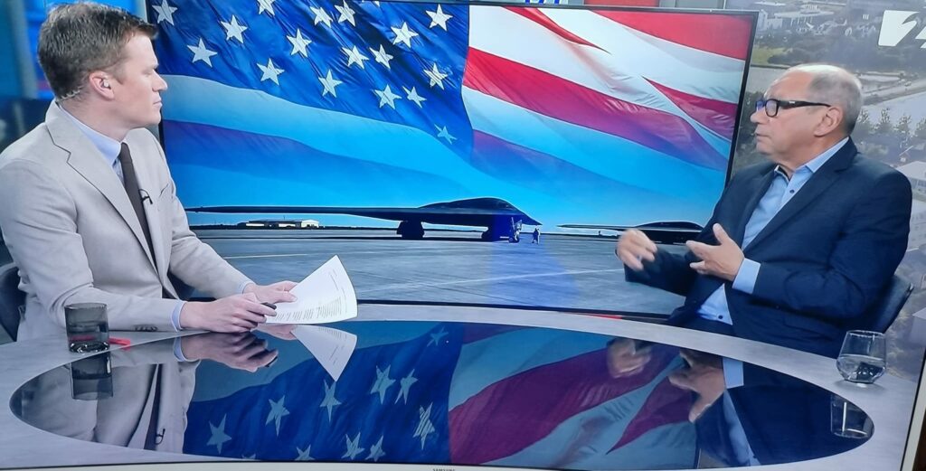 Hallur Hallsson: Váfuglinn er lentur - Útvarp Saga