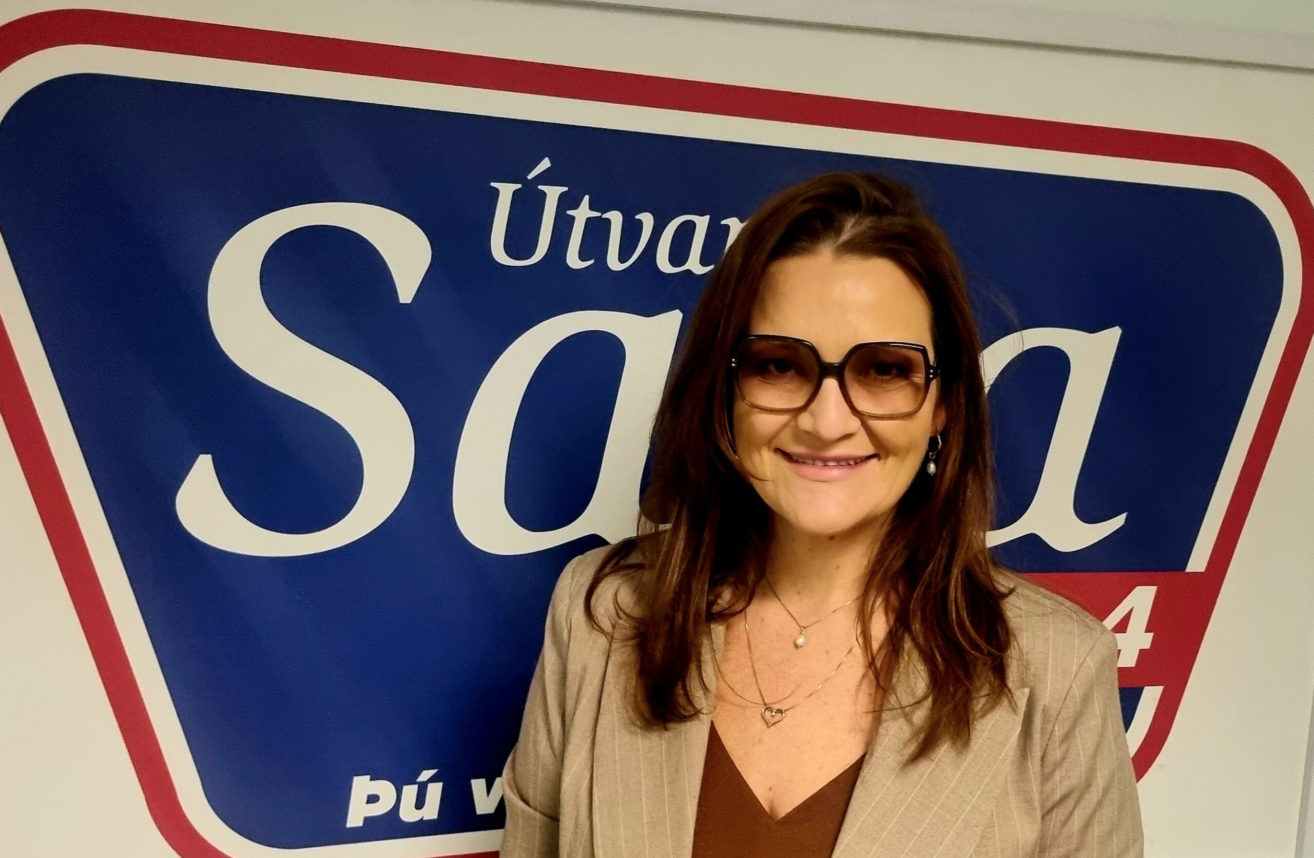 Hera Björk og Jólalögin hennar mömmu í salnum 14 desember - Útvarp Saga